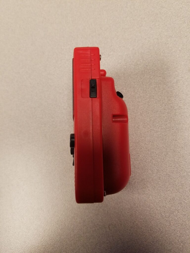 Un giocattolo del Burger King trasformato in un piccolo Game Boy Color ...