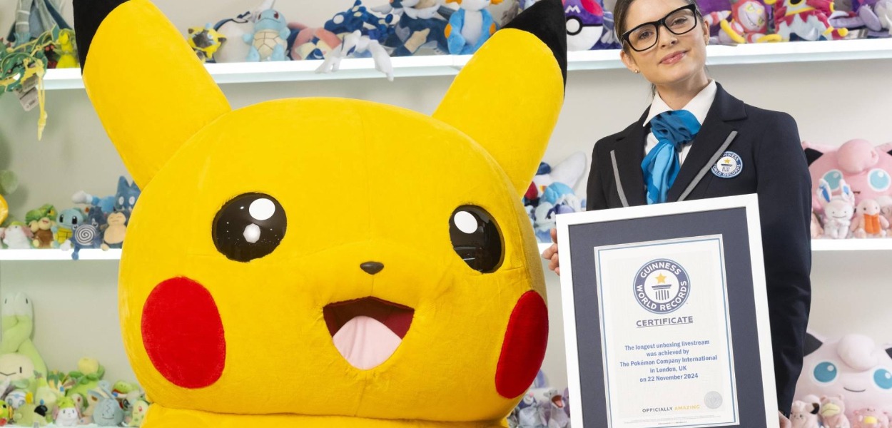 Pokémon batte il Guinness World Records™ per l'unboxing più lungo in ...
